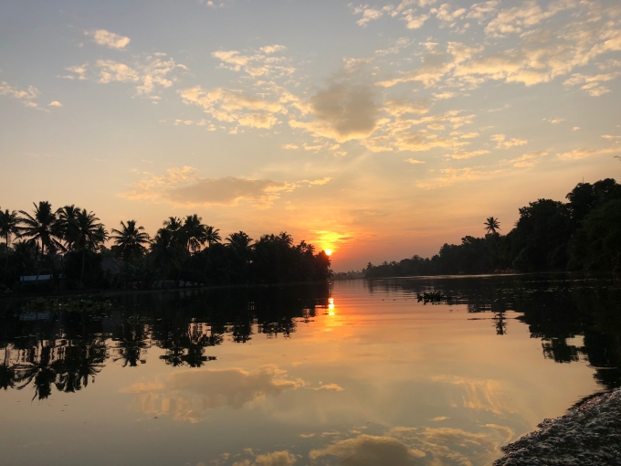 BACKWATER CRUISE, Things To Do in Kochi INDIA | hisgo U.S.A.